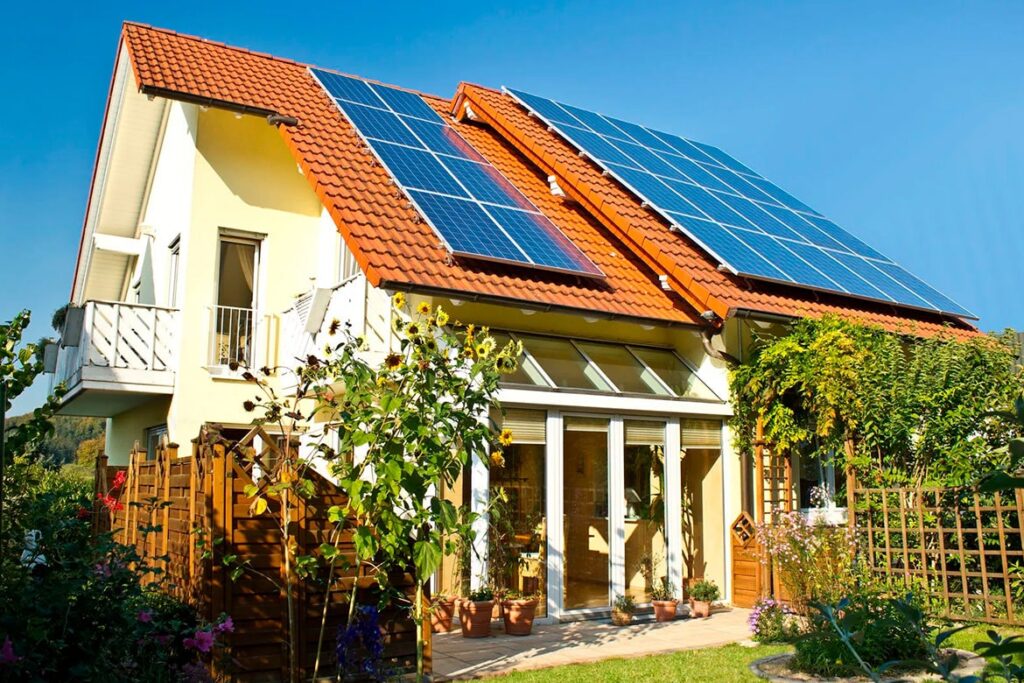13 Ejemplos de casas con paneles solares【Solinc】